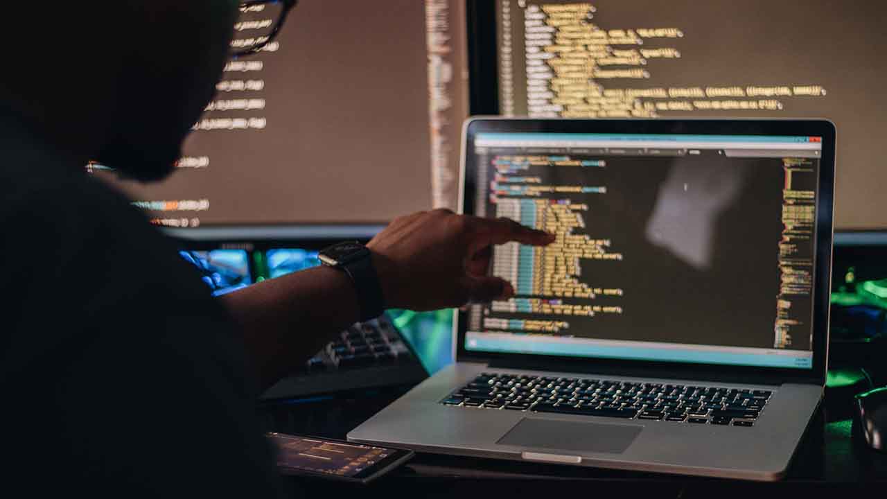 ¿Quieres aprender a programar? Este curso gratis te enseña de cero