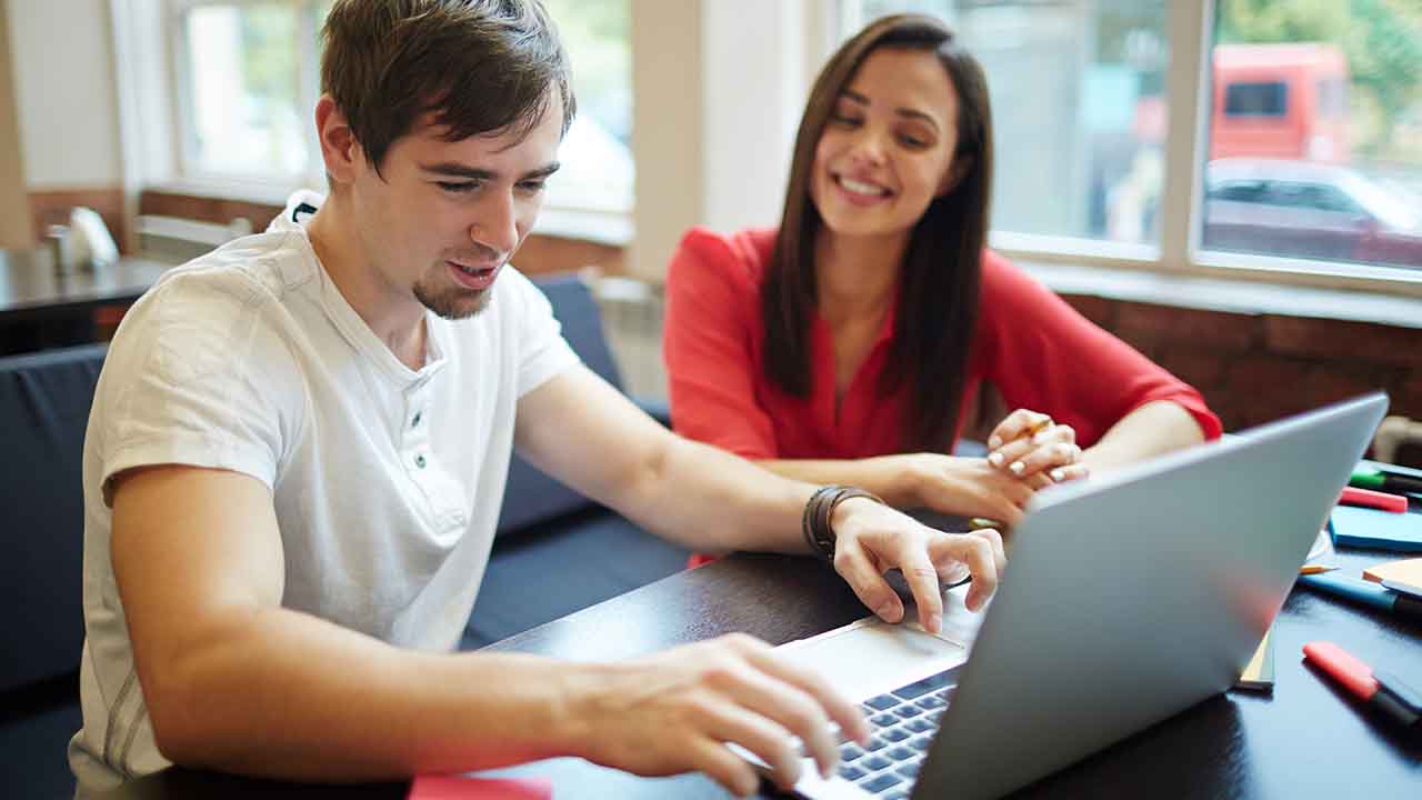 ¿Quieres dominar los conceptos básicos de la computación? Este curso gratuito es para ti