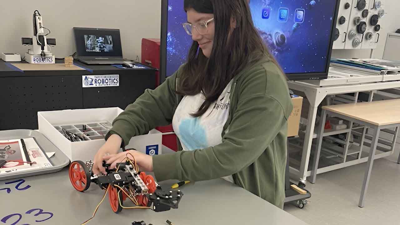 UNAM: Aprende a construir y controlar tu propio robot en solo 10 horas